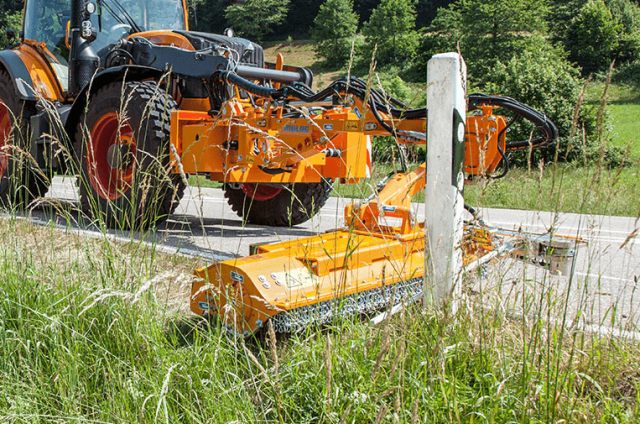 Tractor power arm systems – Mross Import Service – Unimog Canada