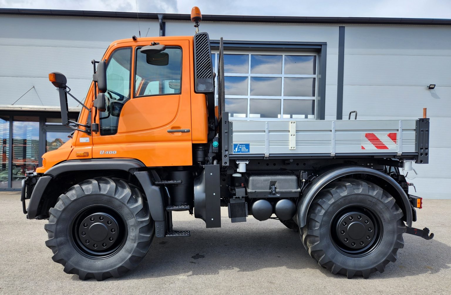 Unimog U400 – Mross Import Service – Unimog Canada